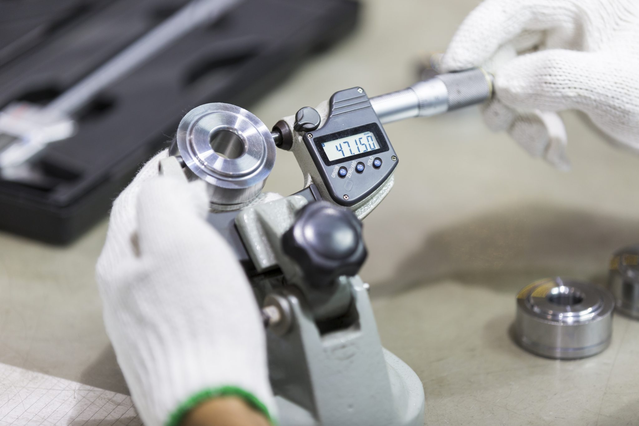 Training for CNC Operators & Programmers - MachinistGuides.com